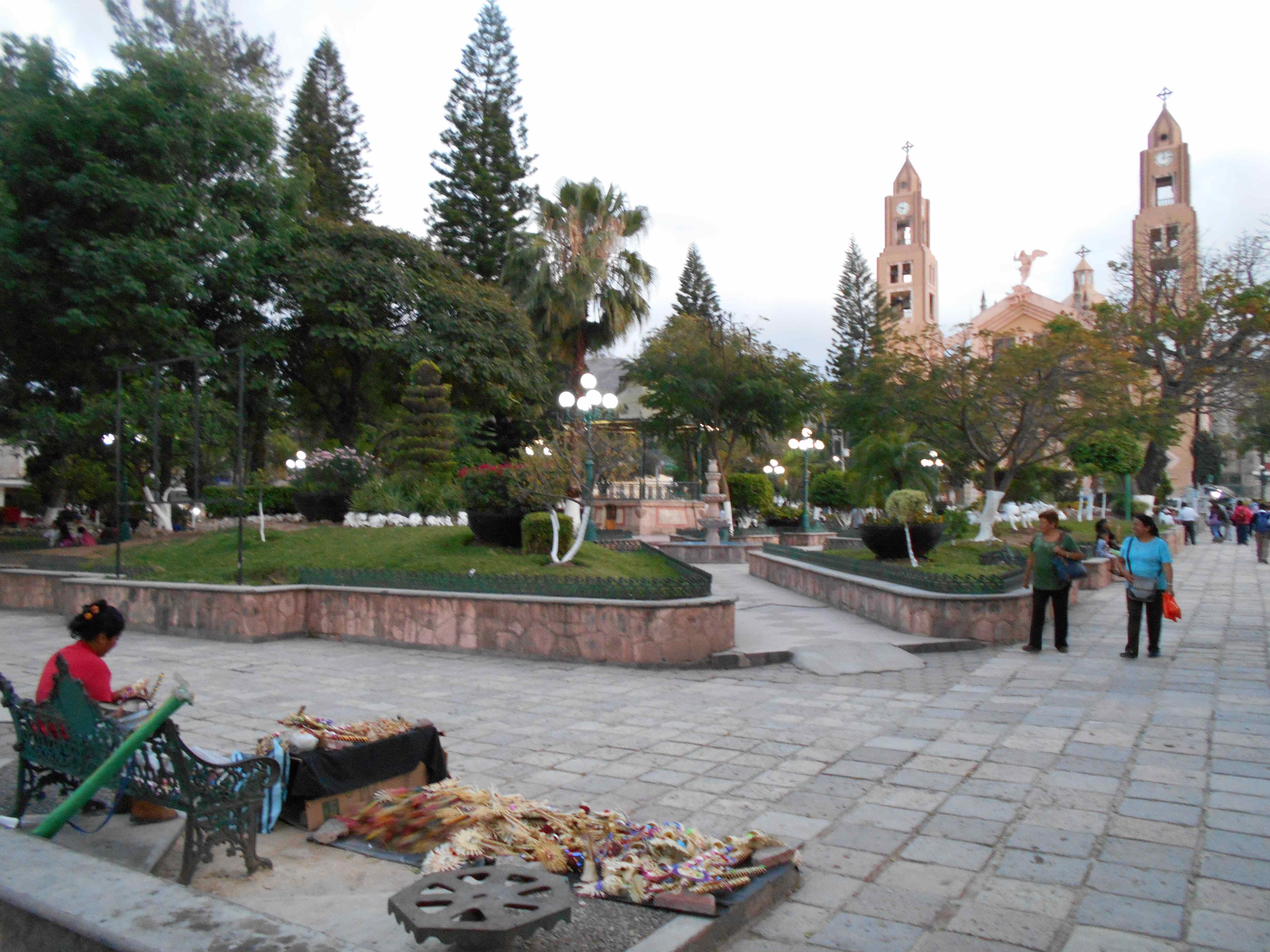 Limpiando nuestros espacios públicos que nos dan identidad y orgullo de ...